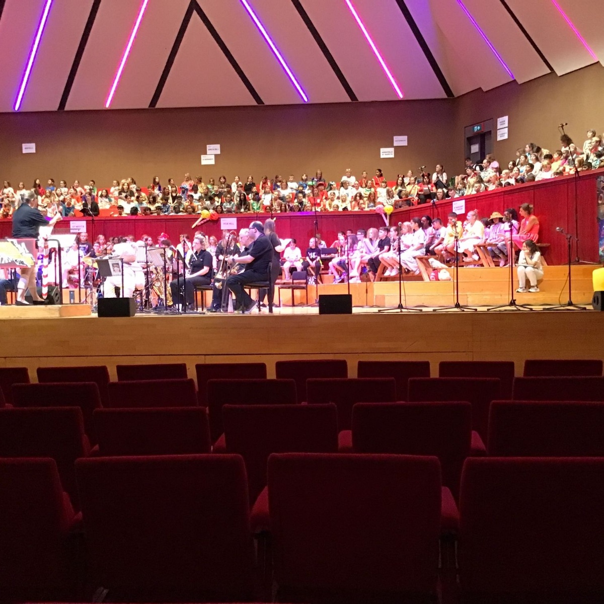 Heathermount School - Singing at the Junior Music Festival